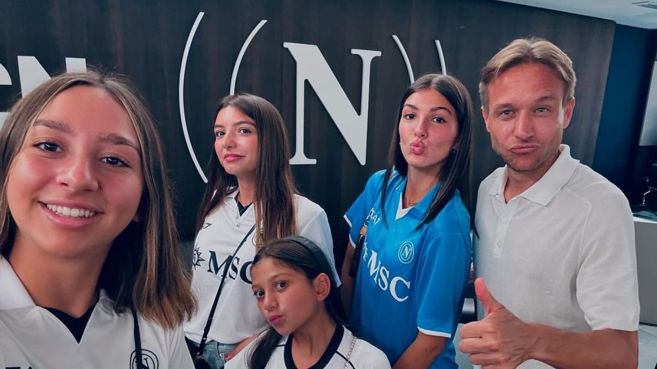 La famiglia Conte allo Stadio Maradona per l'esordio stagionale del ...