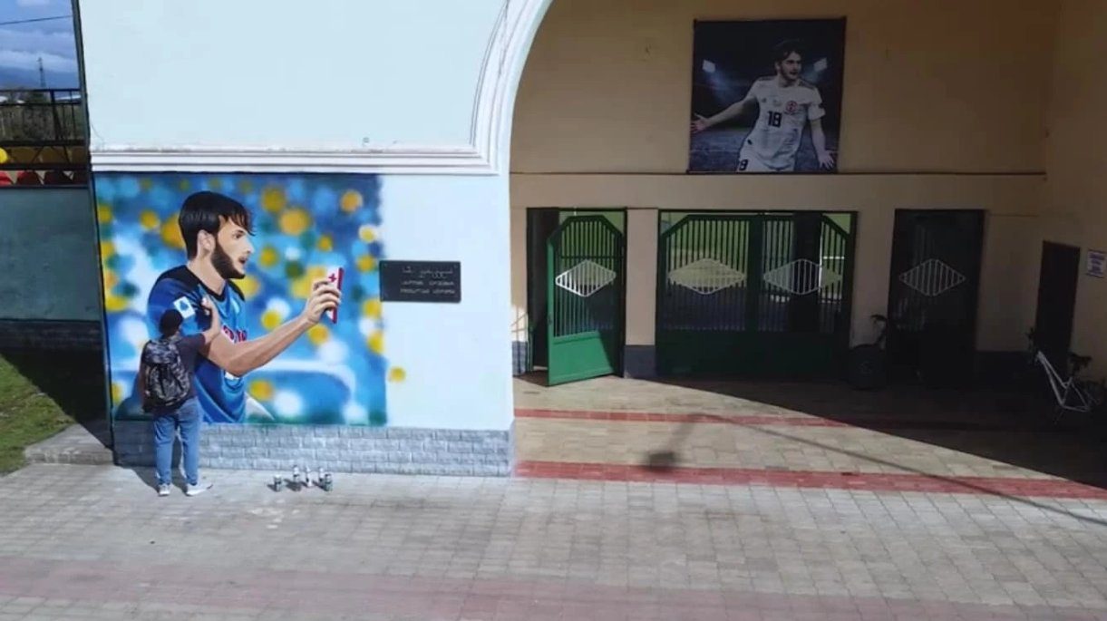 In Georgia "pazzi" di Kvara, murale con la maglia del Napoli (FOTO ...
