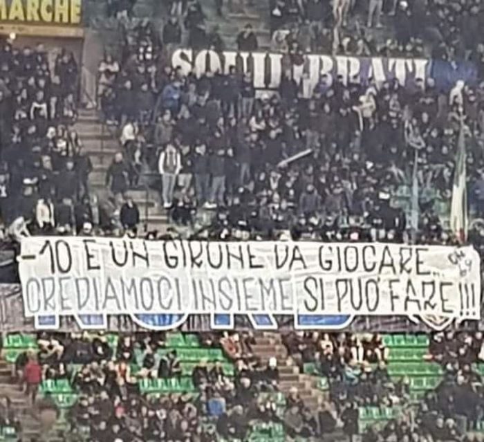 Striscione tifosi Inter prima della gara con l'Empoli. Scoppia l'ironia ...