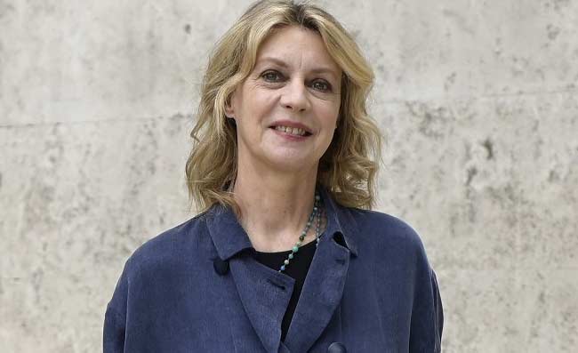 Margherita Buy: "Bacio con Sabrina Ferilli bellissimo, l'intimità e gli ...