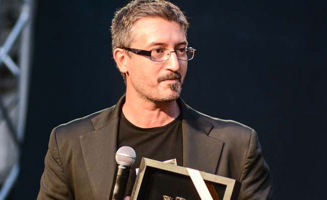 Sepe annuncia: "Il 25 novembre presenterò una nuova statua su Maradona ...