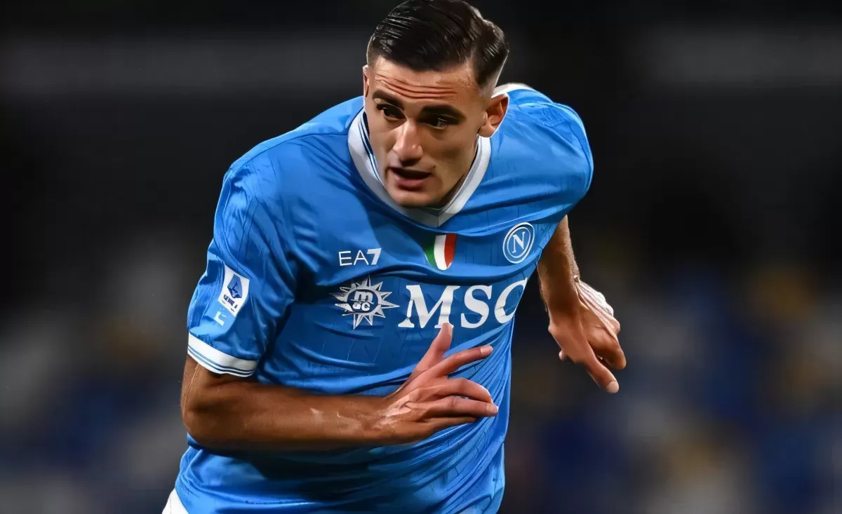Il Cagliari sogna Lucca in prestito. Il Napoli valuta, altri due club ...