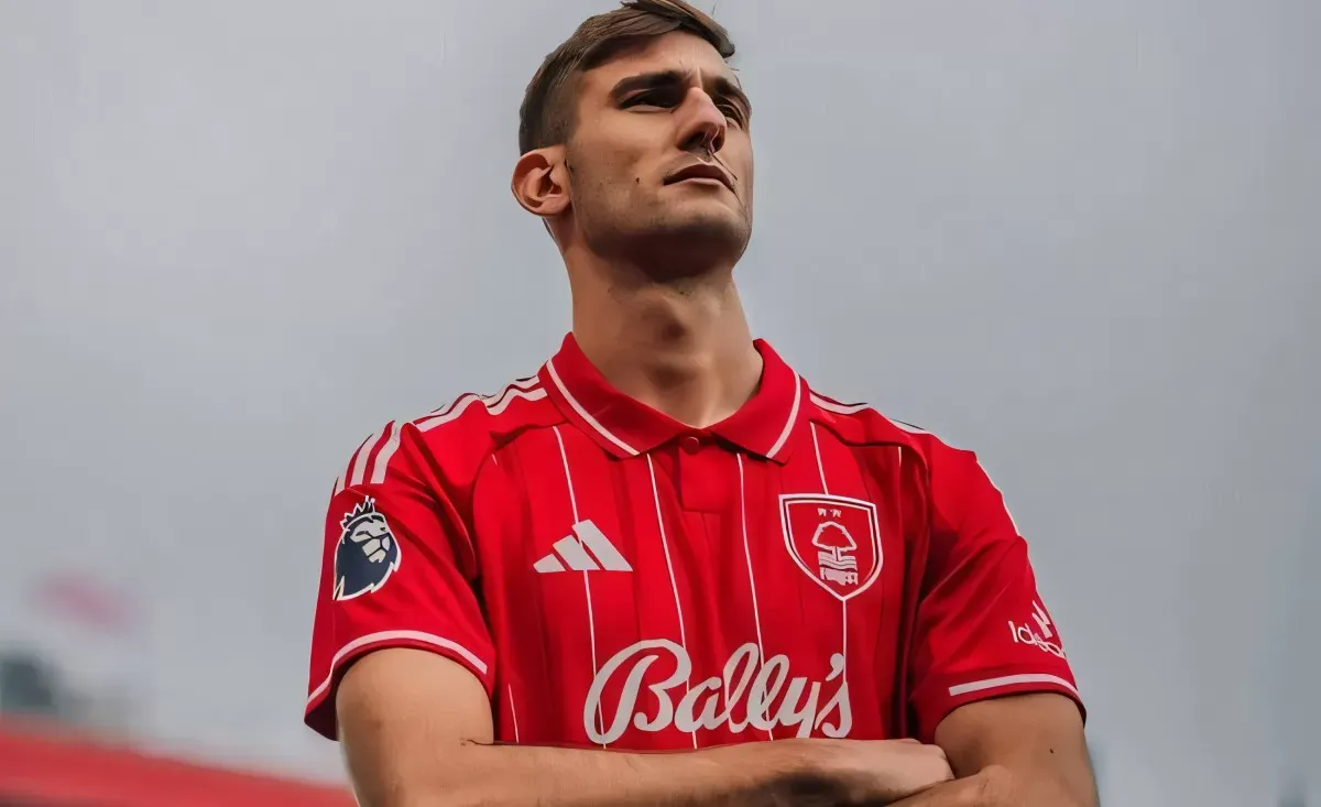Il Nottingham Forest annuncia: "Lucca torna a Napoli". Max Allegri lo ...