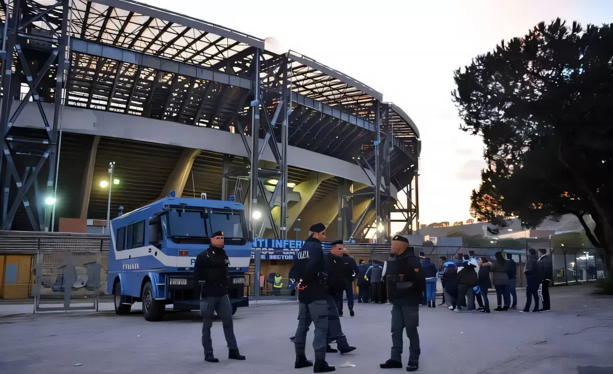 Napoli-Torino, agenti della DiGOS scongiurano scontri tra ultras. La ...